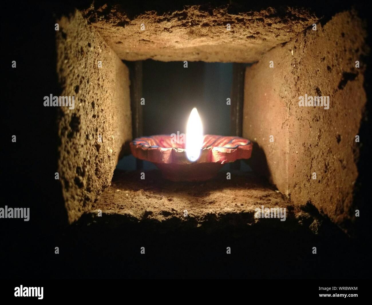 Light of burning lamp hi-res stock photography and images - Alamy