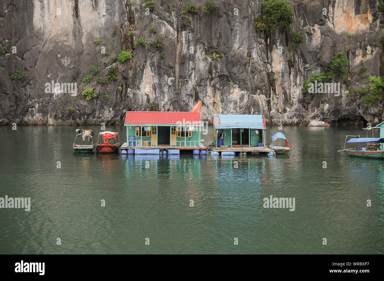 Floating hut hi-res stock photography and images - Alamy
