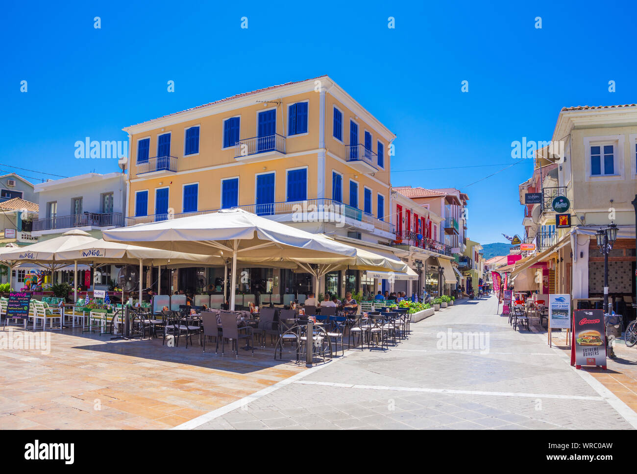 Lefkada town street hi-res stock photography and images - Alamy