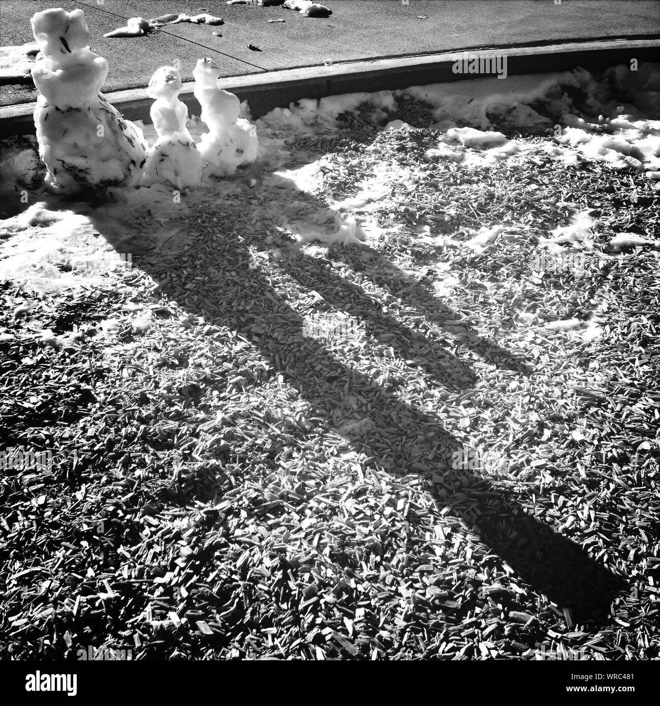 Snowman shadow hi-res stock photography and images - Alamy