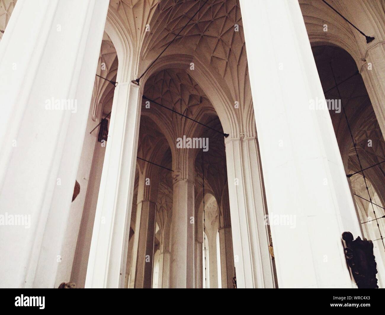 Low columns hi-res stock photography and images - Alamy