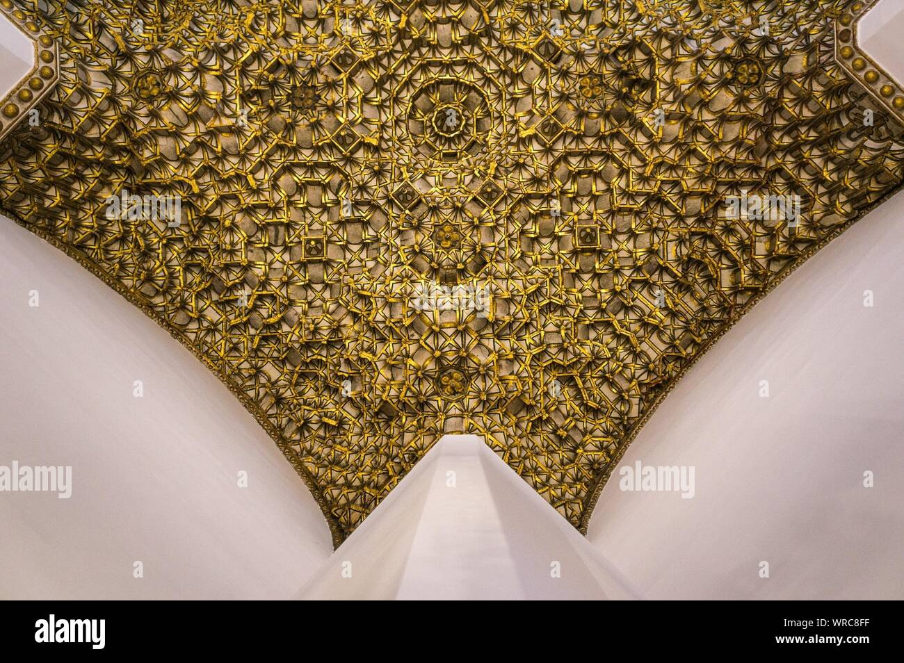 Intricate building pattern hi-res stock photography and images - Alamy