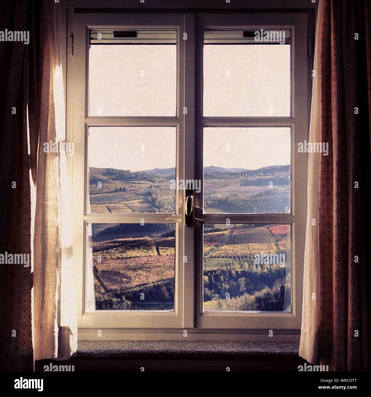Country view window hi-res stock photography and images - Alamy