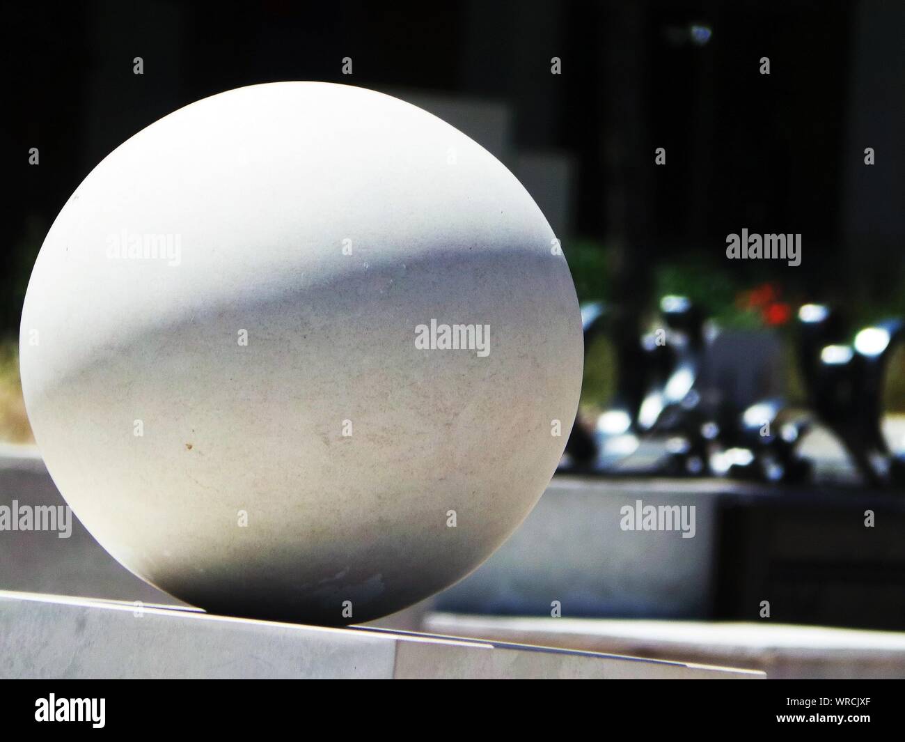Sphere sculpture hi-res stock photography and images - Alamy