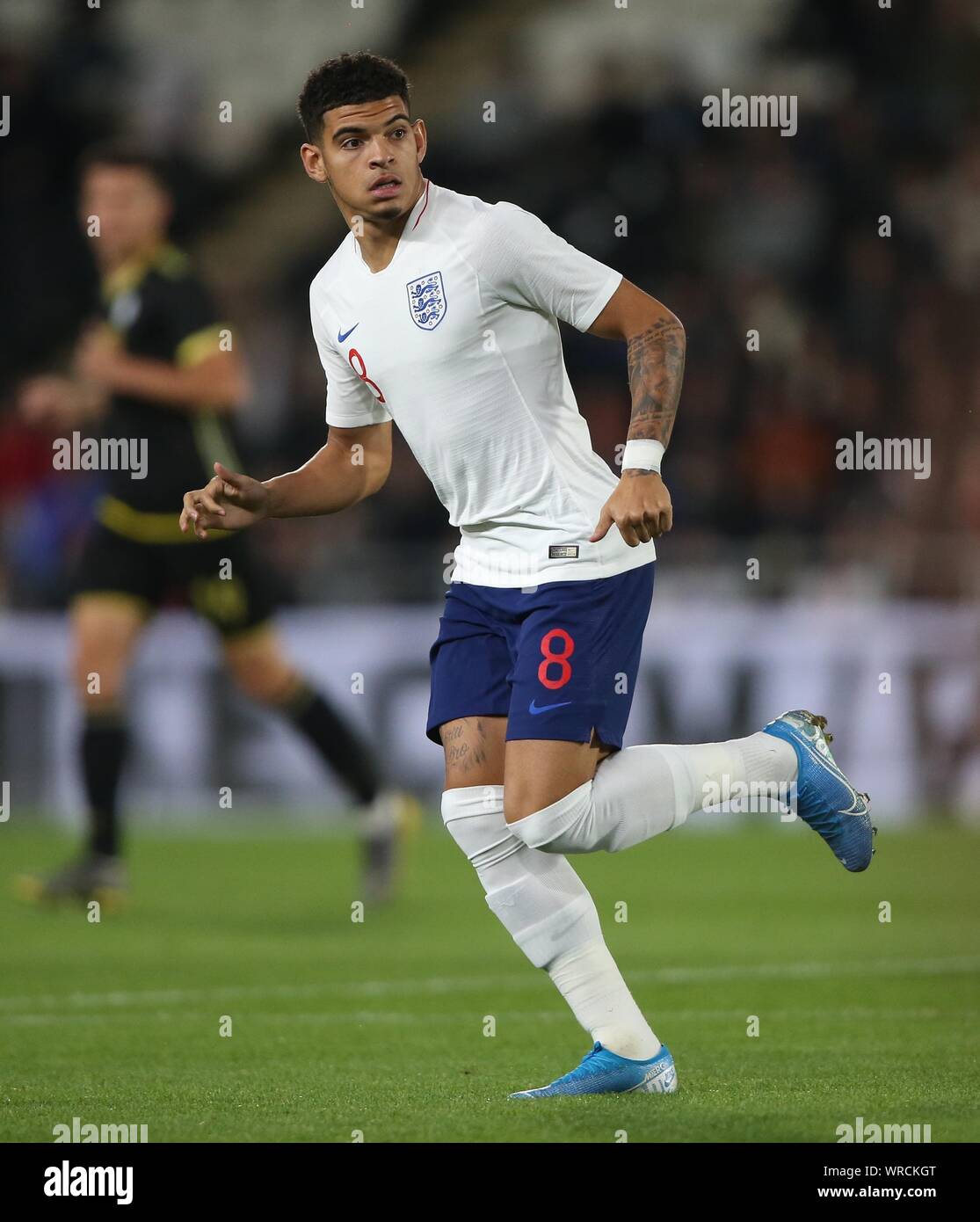 Kcom white hi-res stock photography and images - Alamy