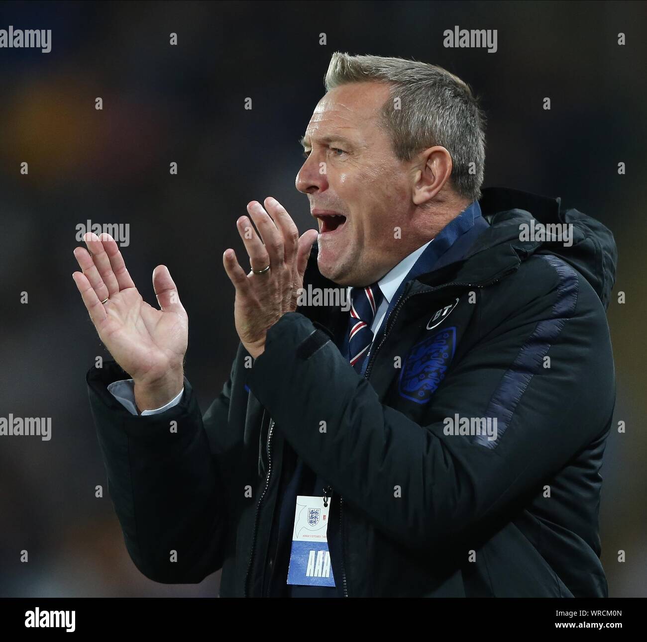 Football manager shouting hi-res stock photography and images - Alamy