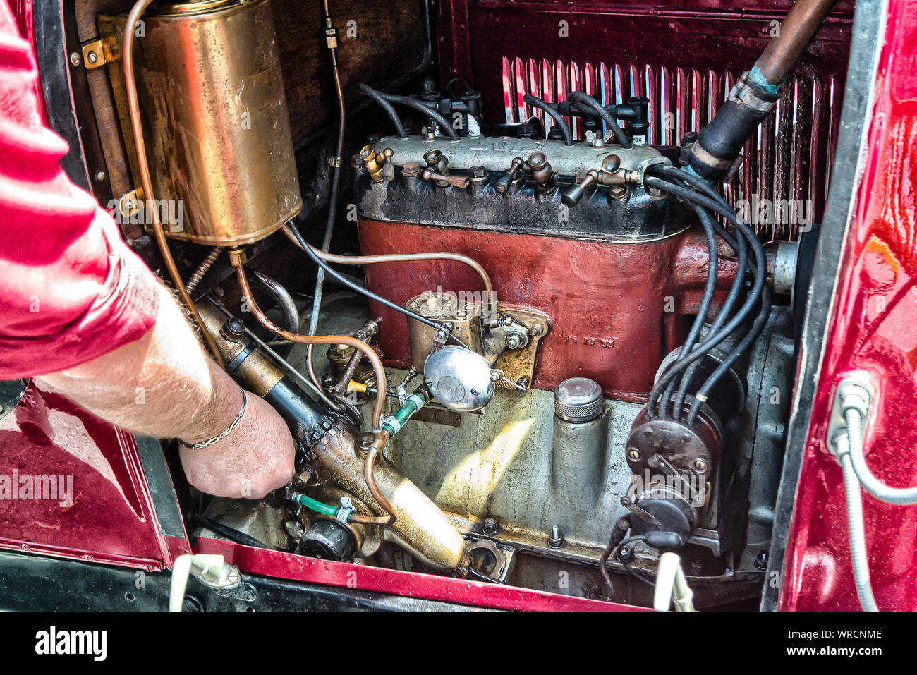 Man by engine hi-res stock photography and images - Alamy