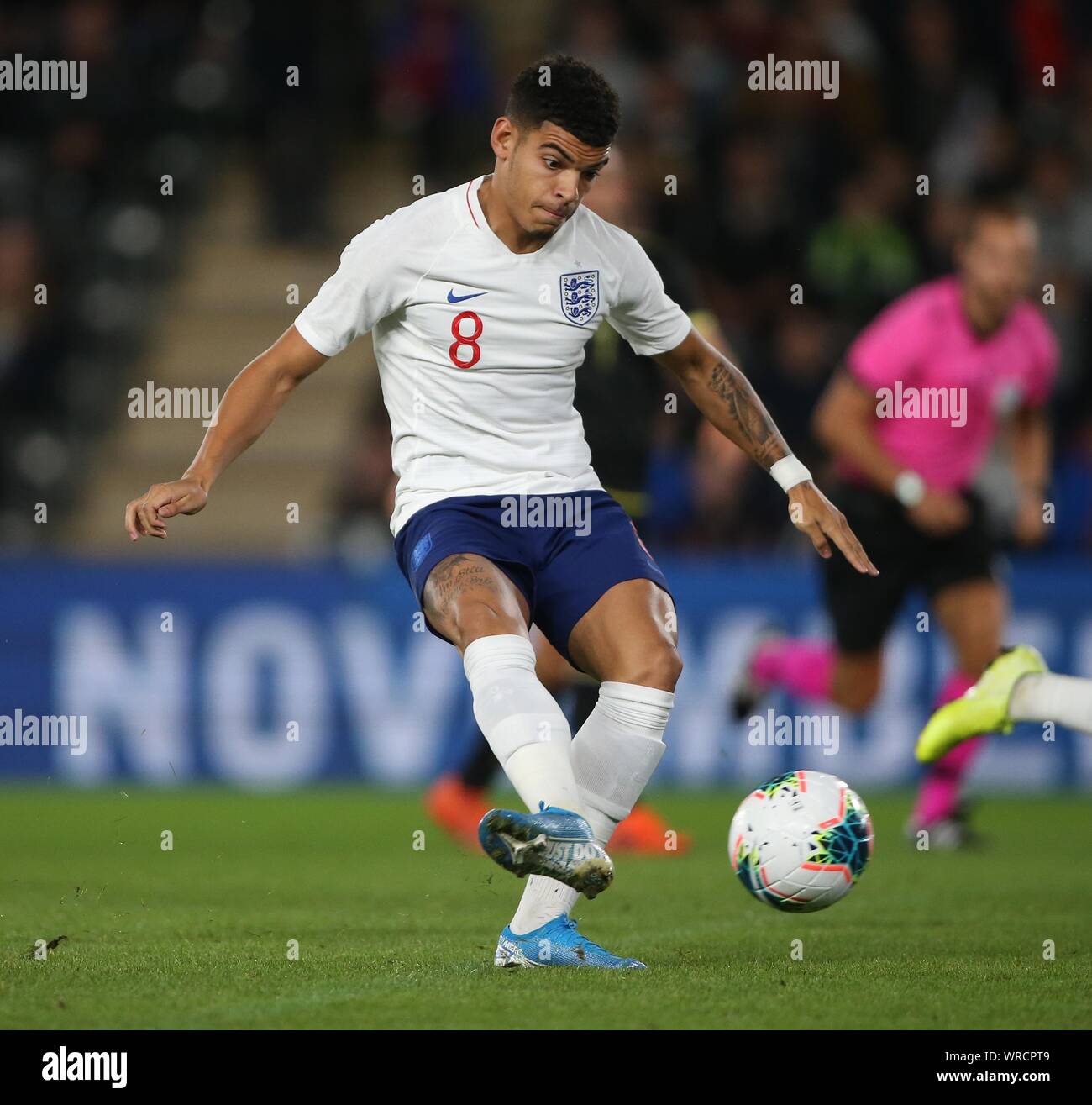 Kcom white hi-res stock photography and images - Alamy