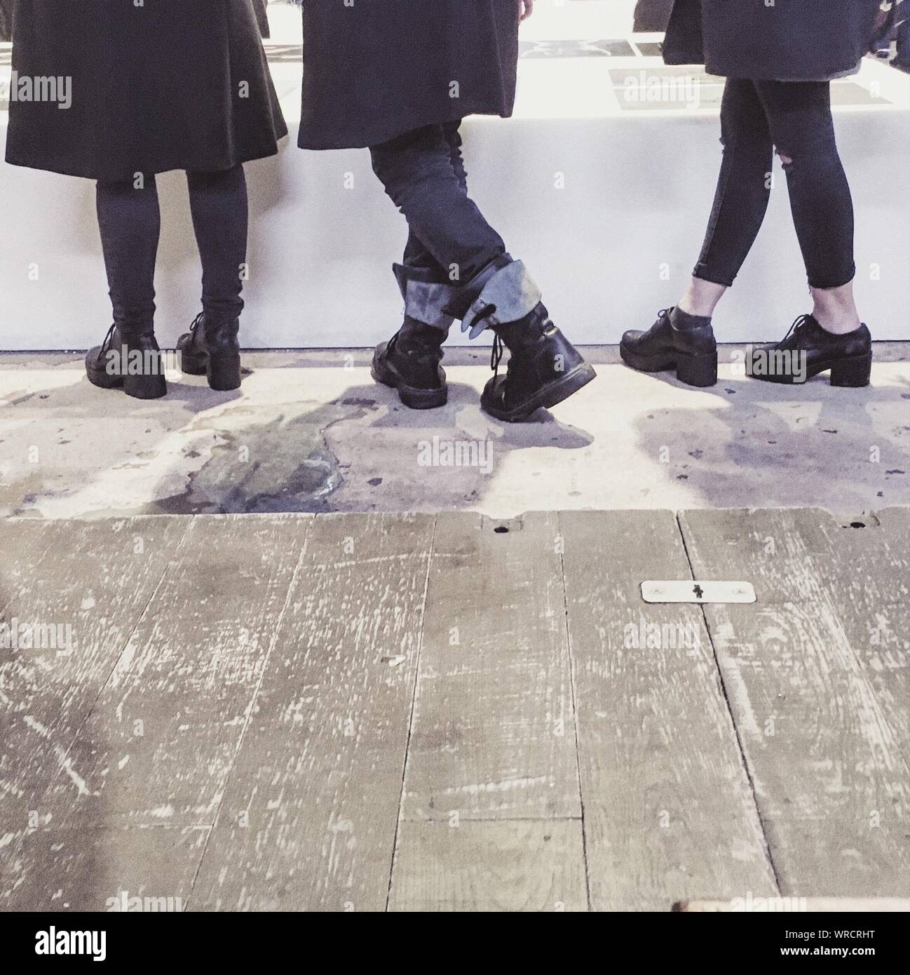 People wearing shoes hi-res stock photography and images - Alamy