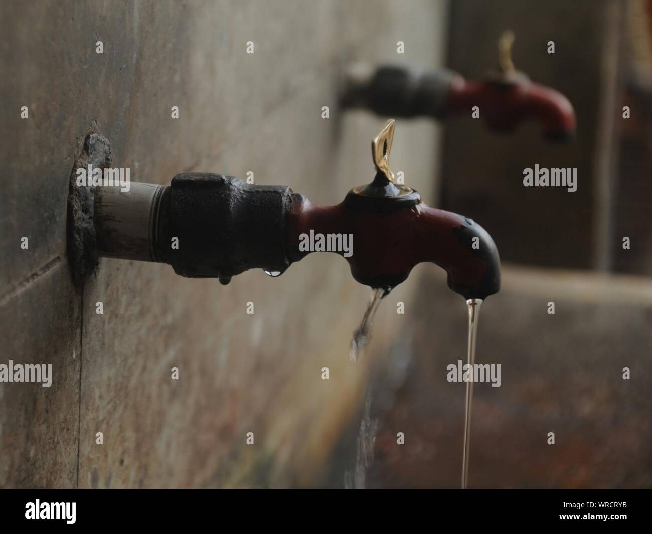 Close water tap hi-res stock photography and images - Alamy
