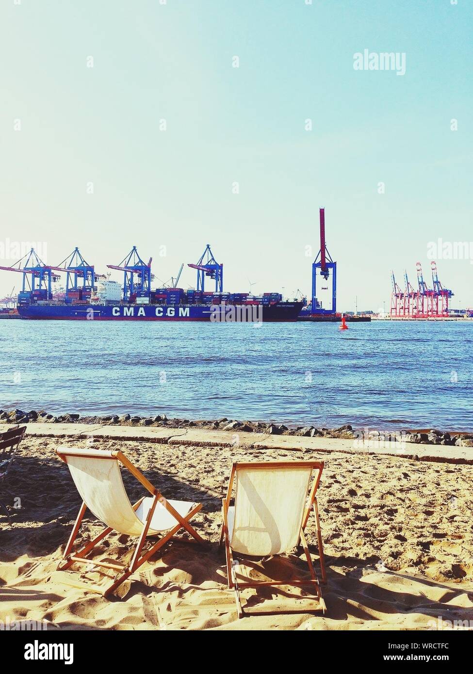 Empty shipyard hi-res stock photography and images - Alamy