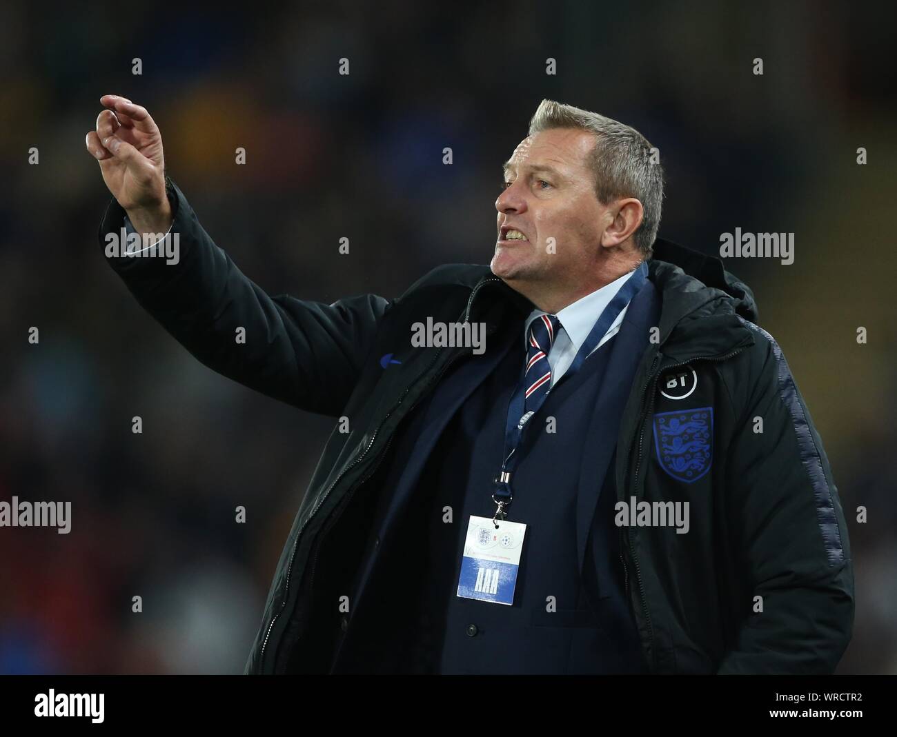 Football manager shouting hi-res stock photography and images - Alamy