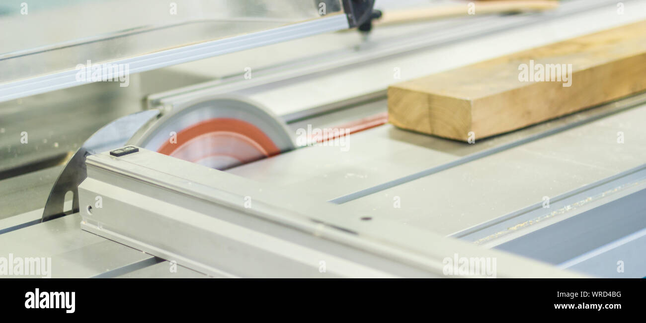 Circular saw accident hi-res stock photography and images - Alamy