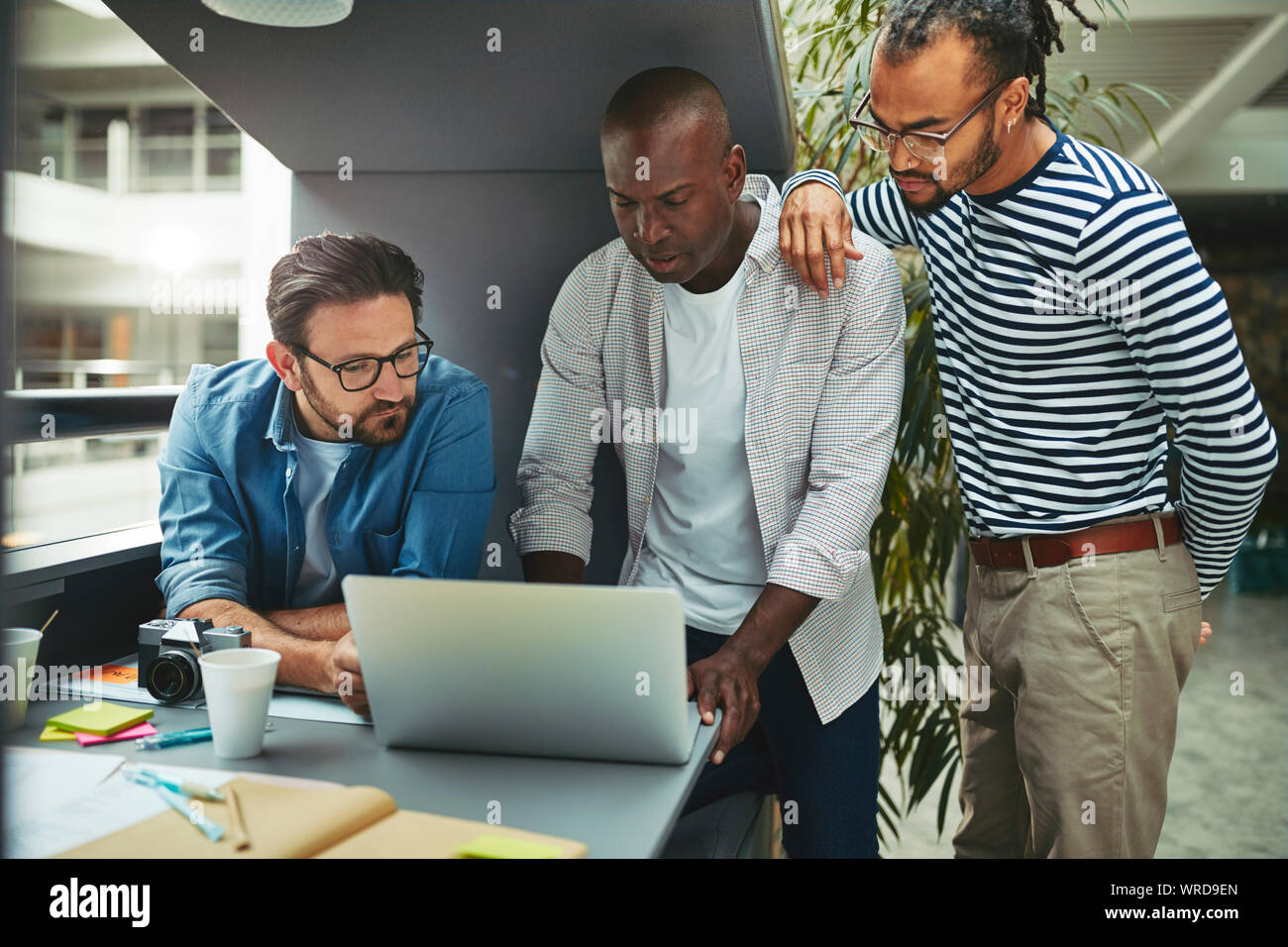 Professionals working together hi-res stock photography and images - Alamy