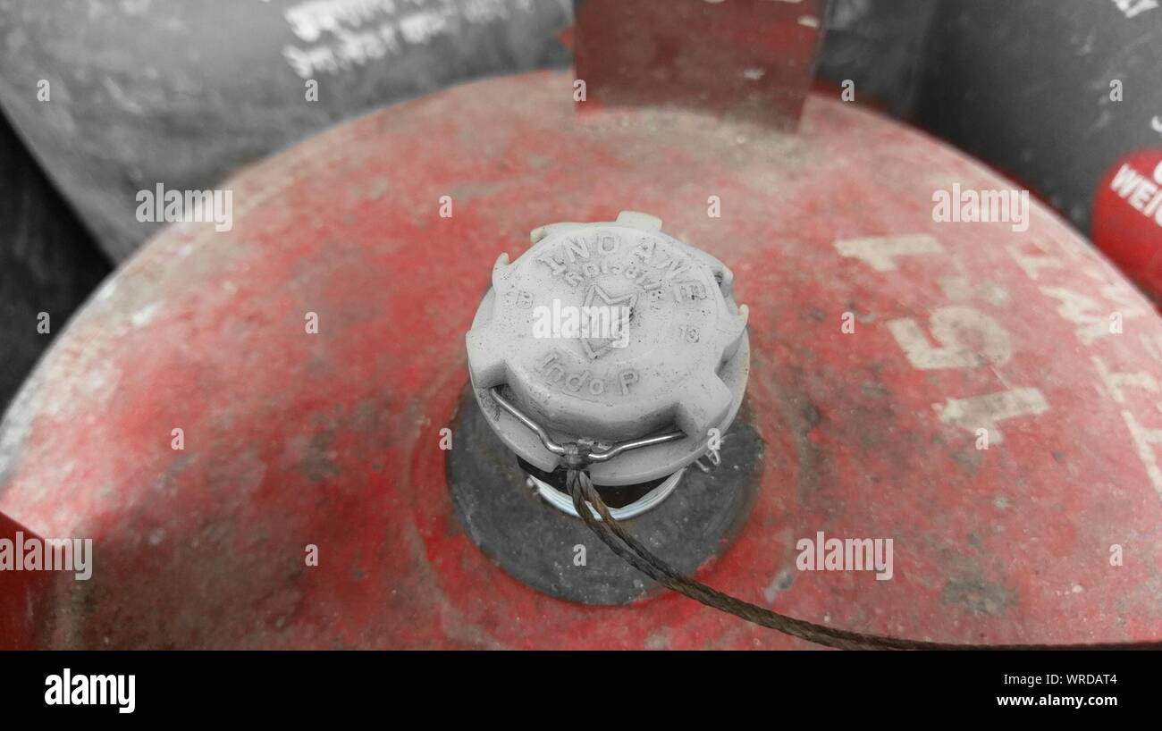 Rusty gas cylinder hi-res stock photography and images - Alamy
