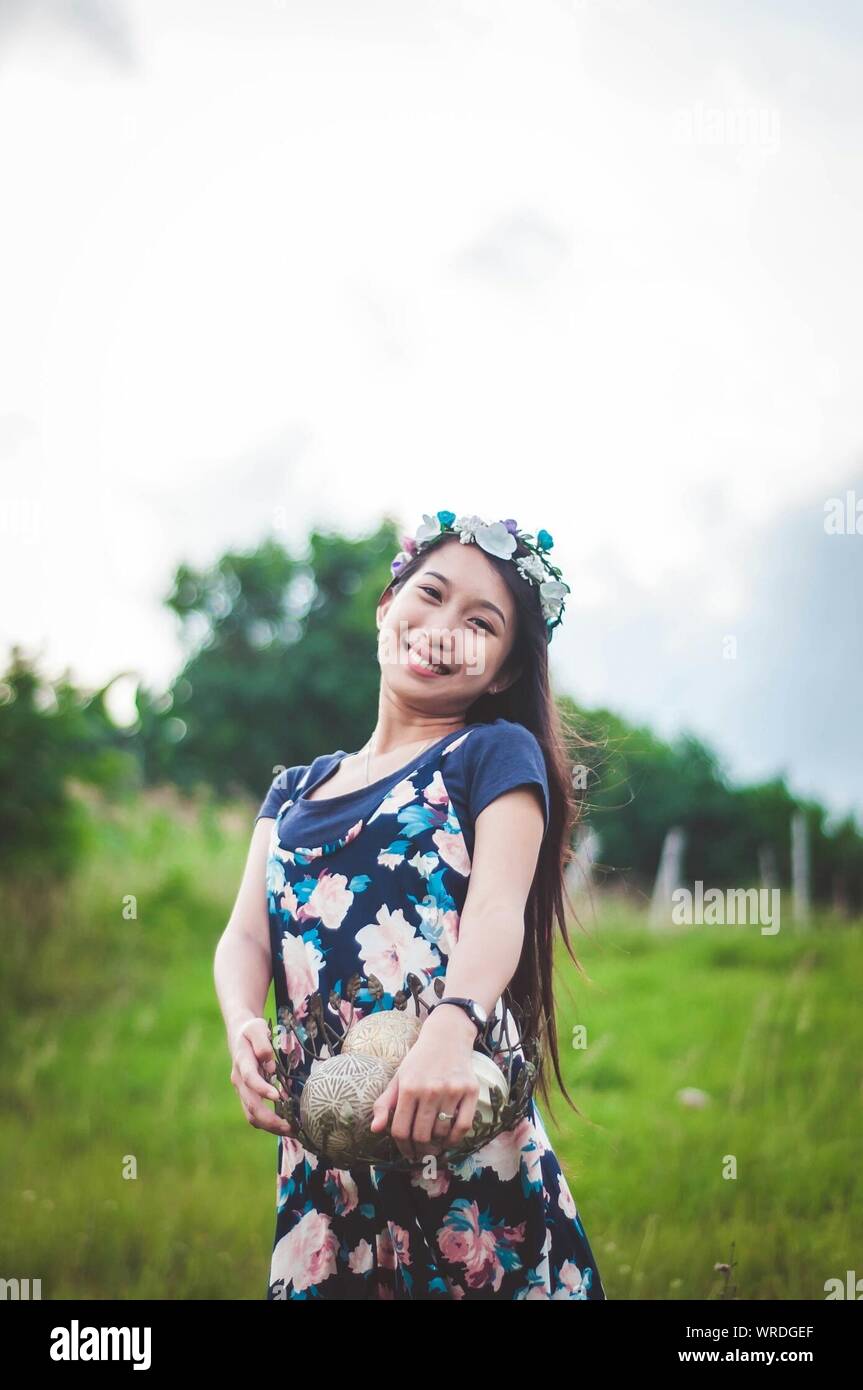 Carrying stones hi-res stock photography and images - Alamy