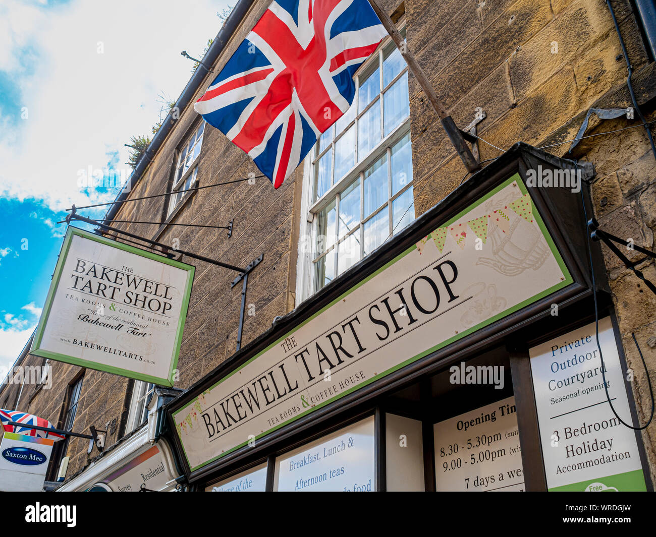 Bakewell tart hi-res stock photography and images - Alamy