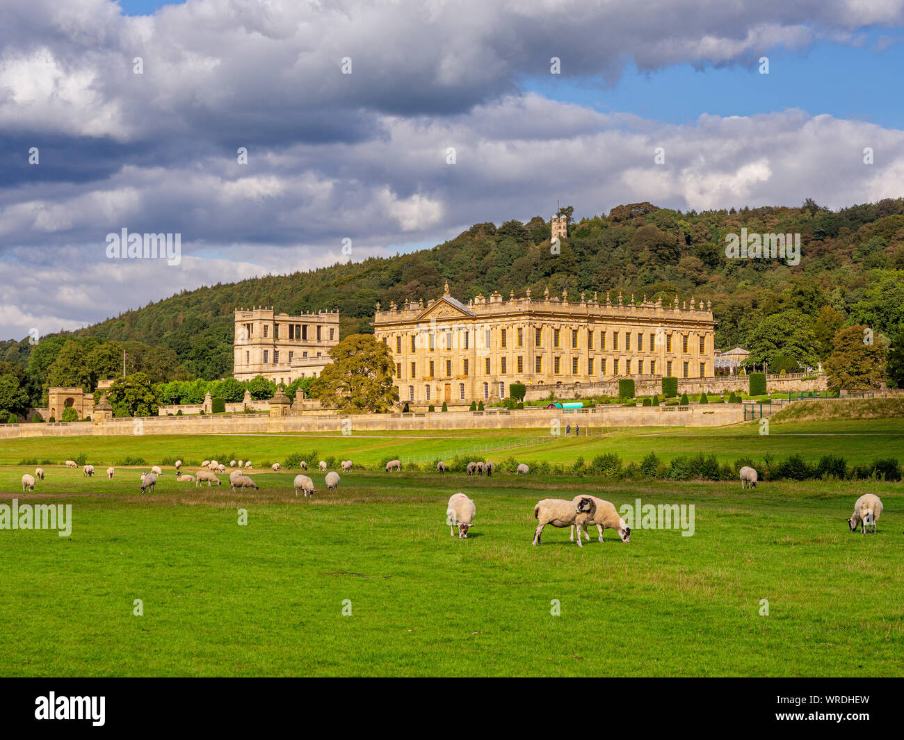 Chatsworth house hi-res stock photography and images - Alamy