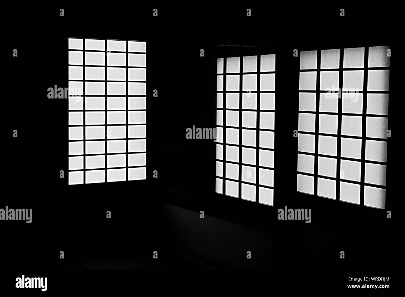 Grid windows hi-res stock photography and images - Alamy