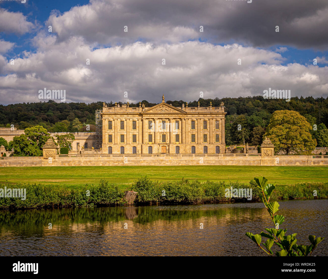 Chatsworth house hi-res stock photography and images - Alamy