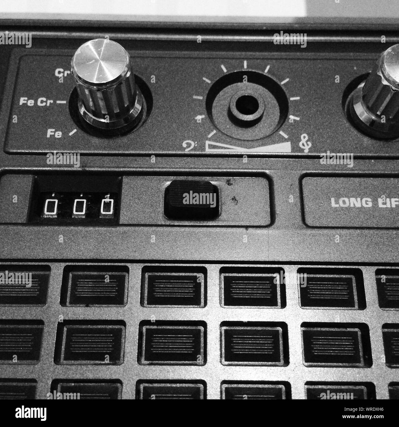 Retro machine hi-res stock photography and images - Alamy