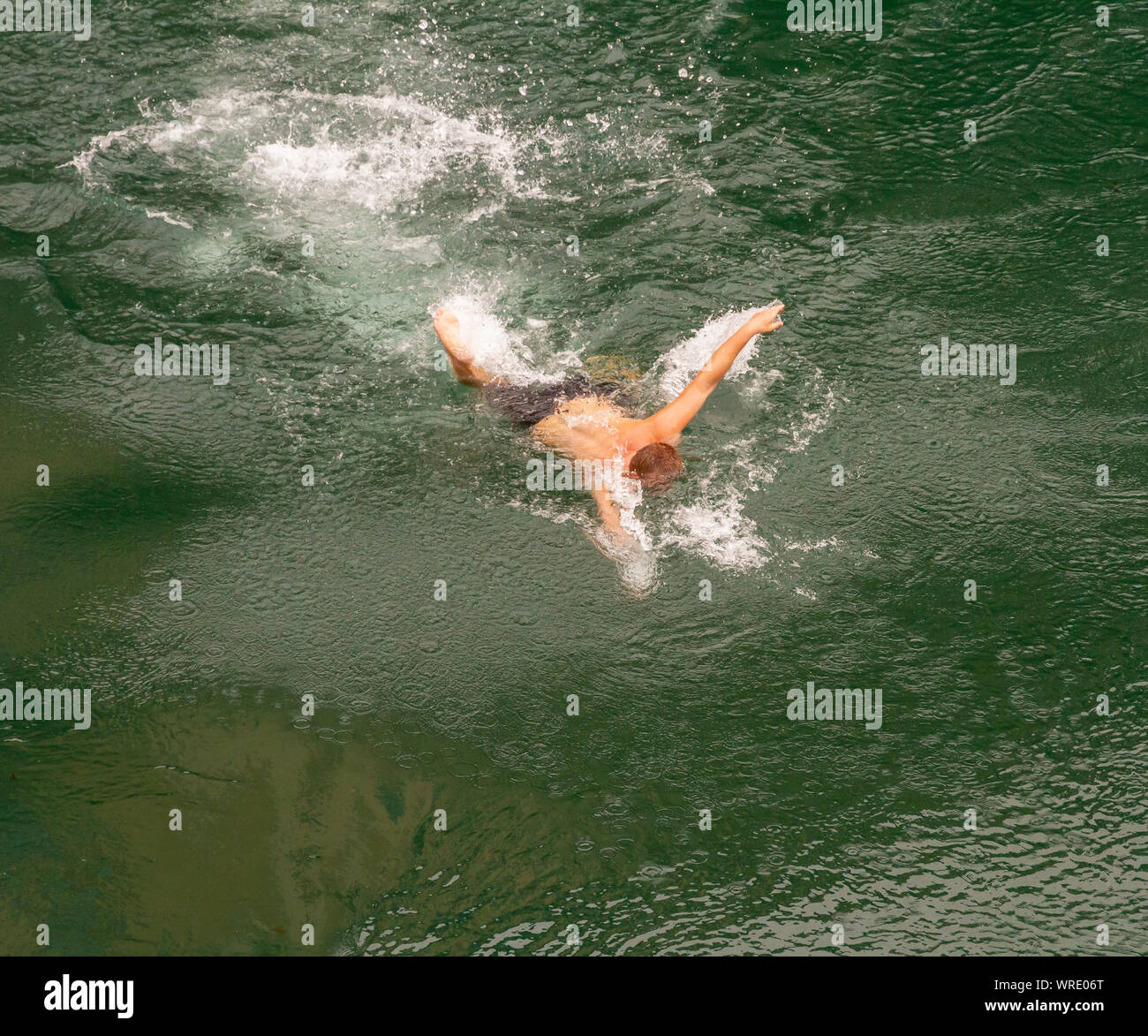 Bridge Diving in Mostar, Bosnia-Herzegovina Stock Photo - Alamy