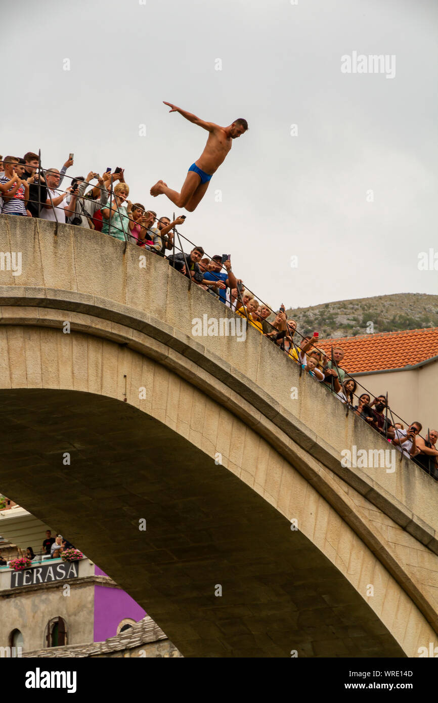 Bridge Diving in Mostar, Bosnia-Herzegovina Stock Photo - Alamy