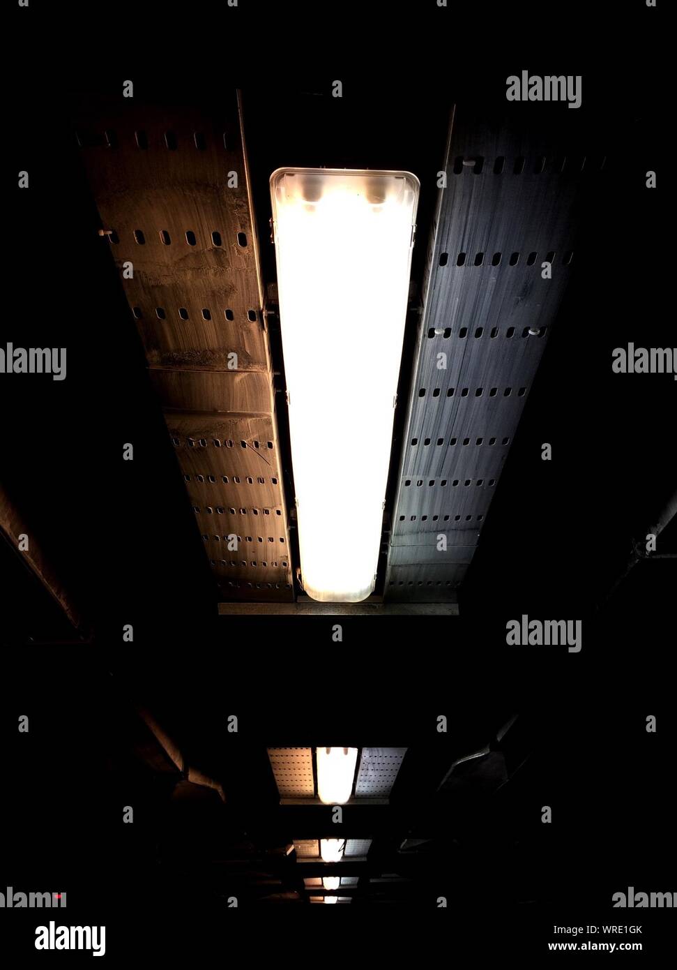 Row Of Ceiling Lights High Resolution Stock Photography and Images - Alamy