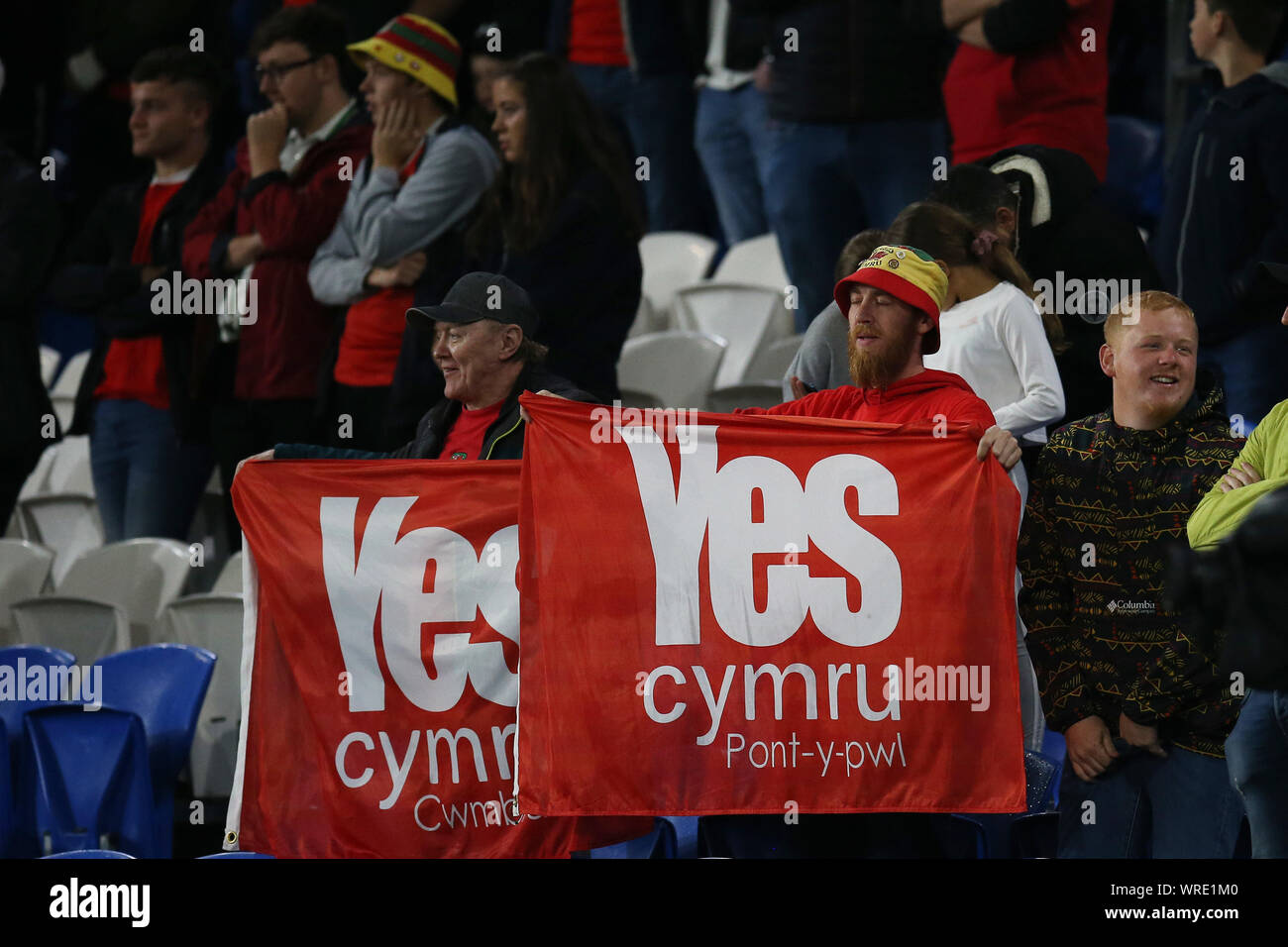 Yes wales hi-res stock photography and images - Alamy