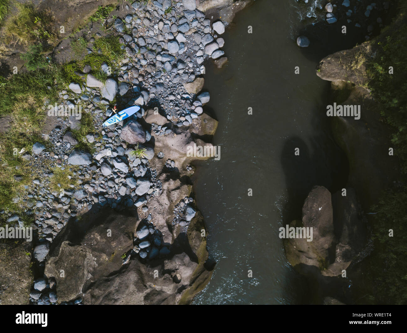 River surfboard hi-res stock photography and images - Alamy