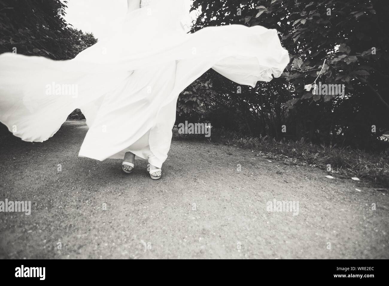 Dress blowing wind hi-res stock photography and images - Alamy