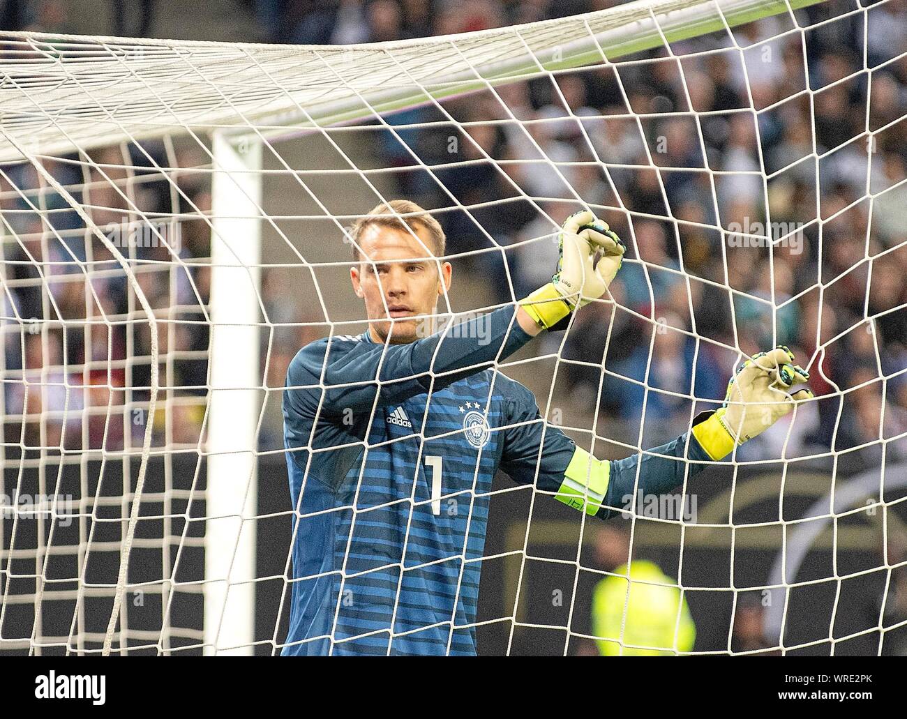 Hamburg, Deutschland. 06th Sep, 2019. goalkeeper Manuel NEUER (GER) is ...