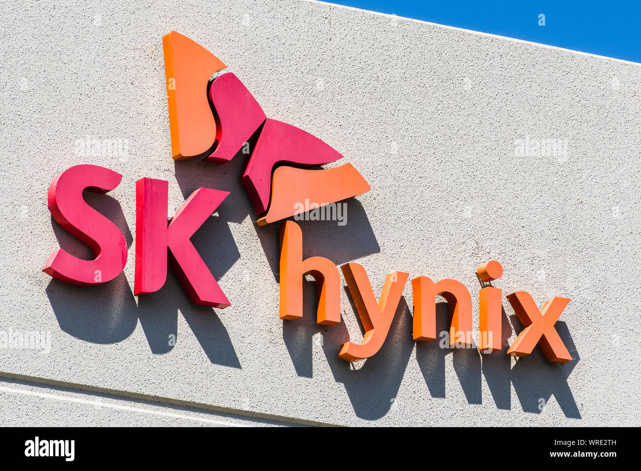 Hynix Logo
