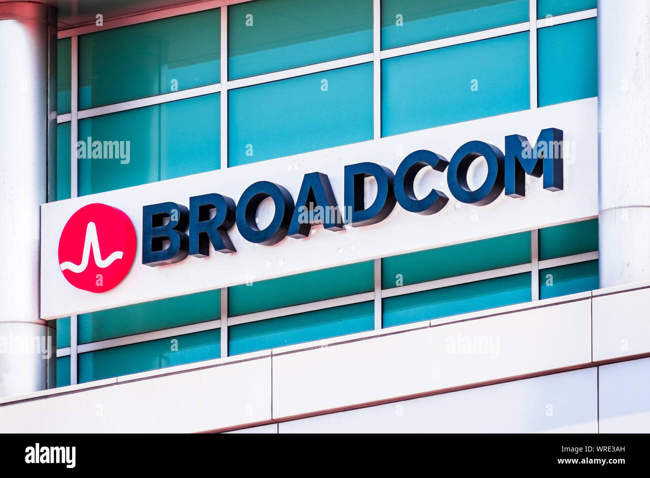 Broadcom High Resolution Stock Photography and Images - Alamy
