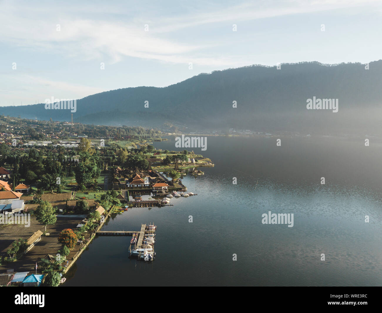 Aerial view of Temple Pura Ulun Danu, Baratan lake Stock Photo - Alamy