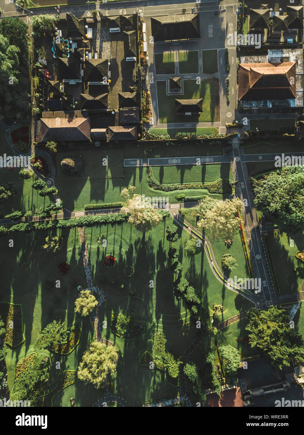 Aerial view of Temple Pura Ulun Danu, Baratan lake Stock Photo - Alamy