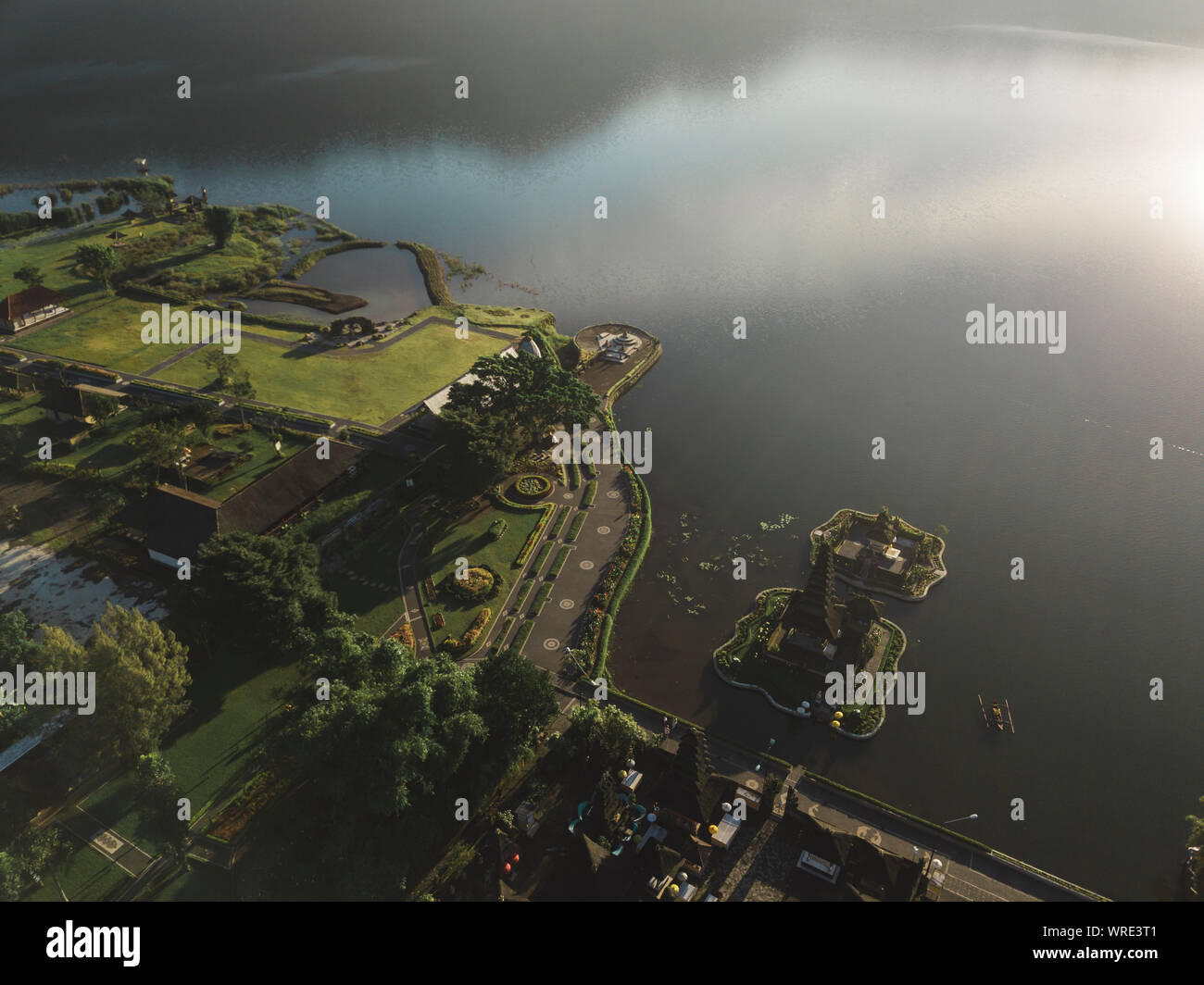 Aerial view of Temple Pura Ulun Danu, Baratan lake Stock Photo - Alamy