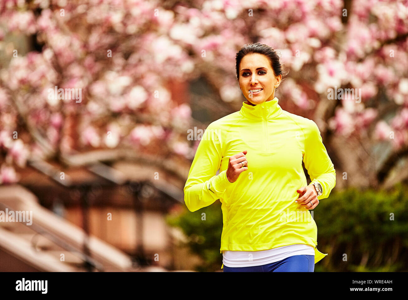Running past tree hi-res stock photography and images - Alamy