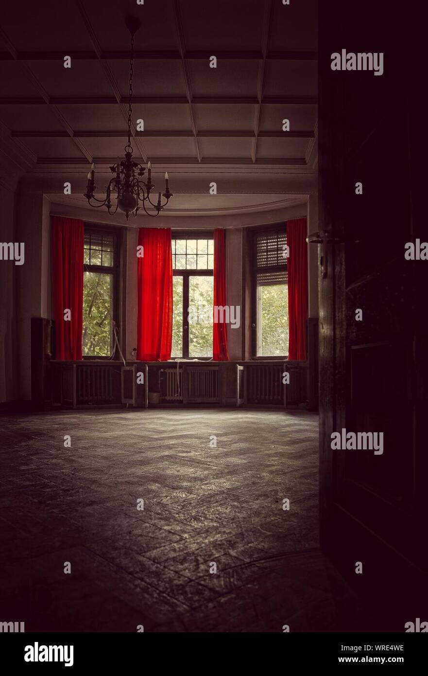 Sunlight from side hi-res stock photography and images - Alamy