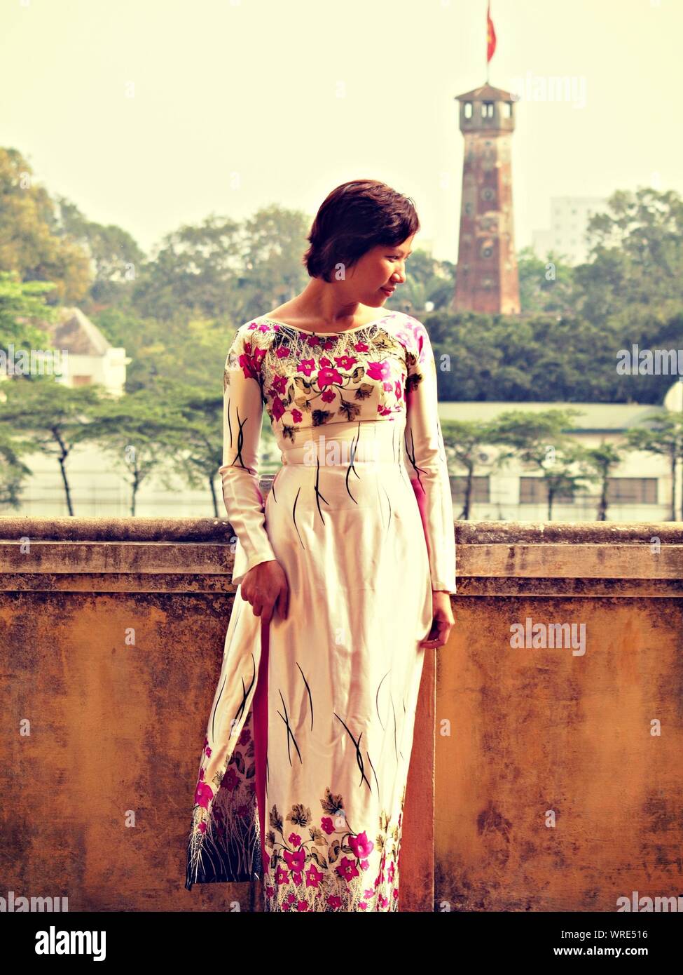 Woman wearing traditional dress hi-res stock photography and images - Alamy
