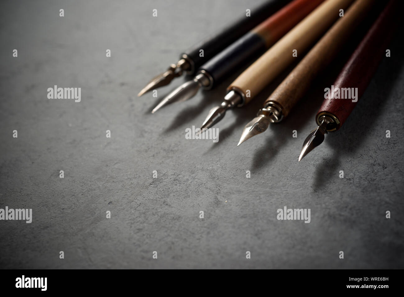 Antique pens hi-res stock photography and images - Alamy