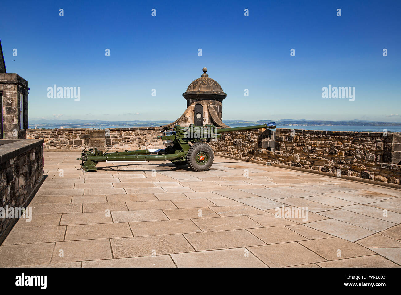 Gun artillery in scotland hi-res stock photography and images - Alamy