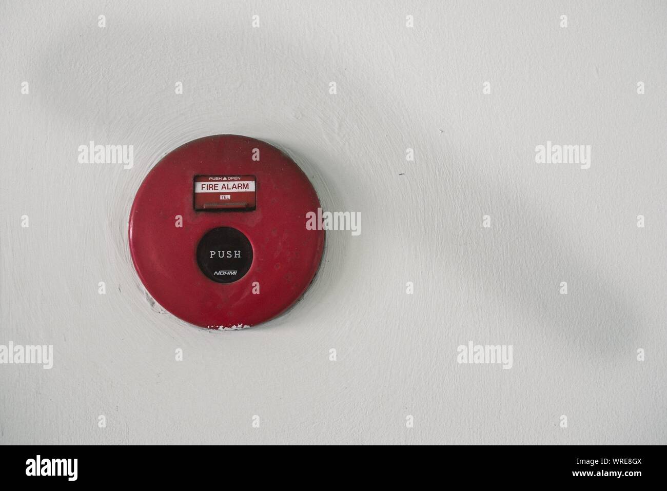 Fire alarm on white building hi-res stock photography and images - Alamy