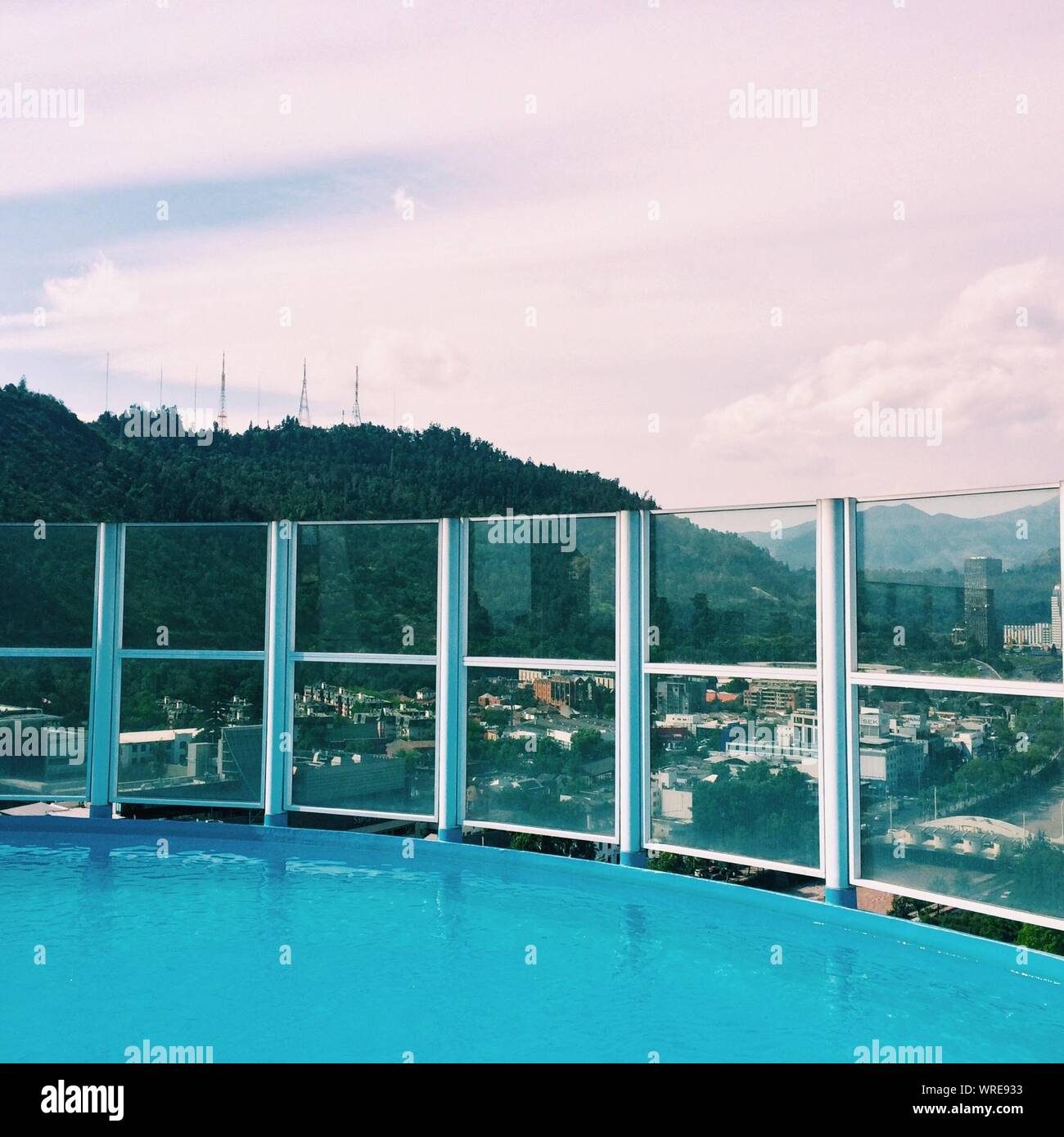 Turquoise swimming pool hi-res stock photography and images - Alamy