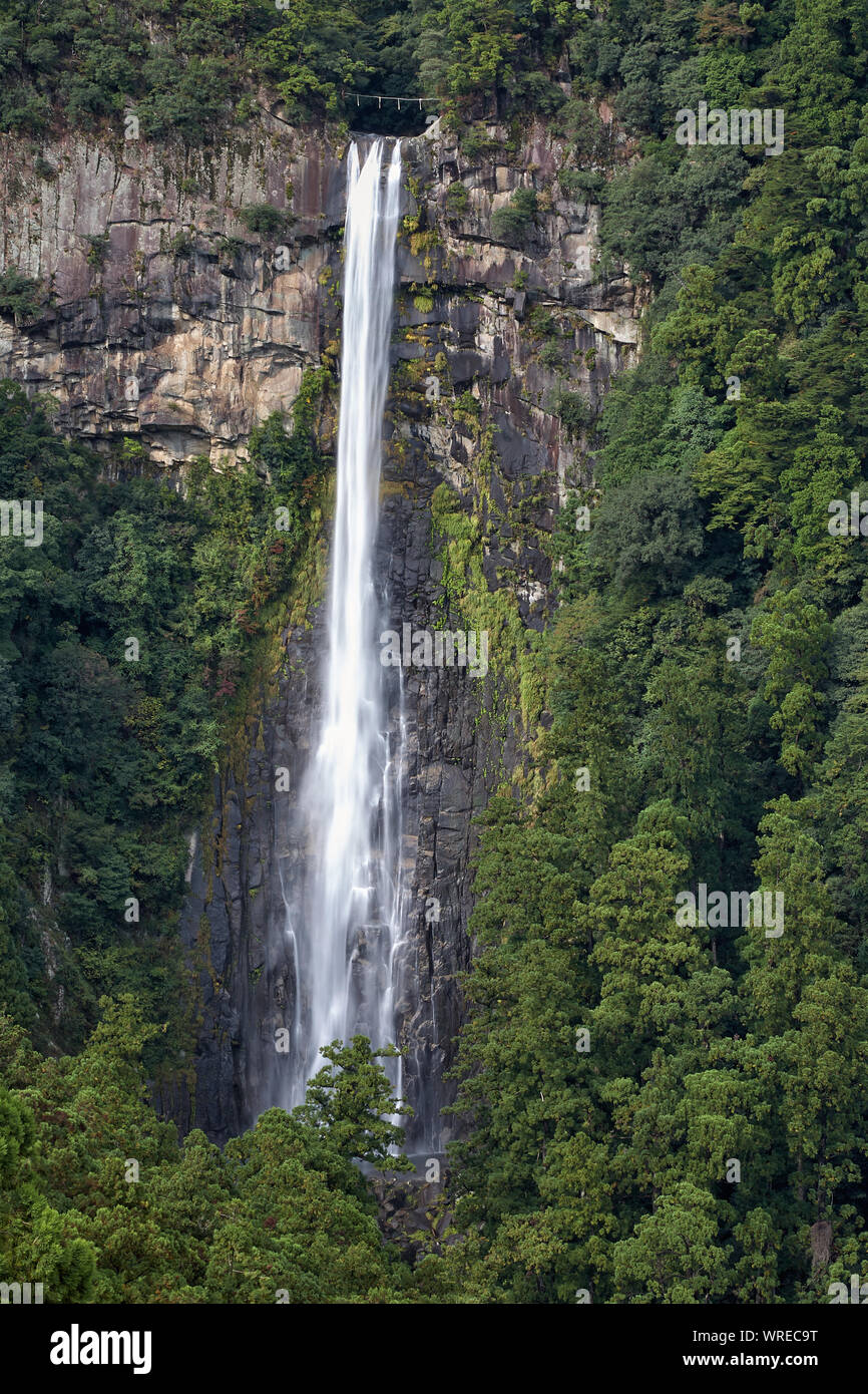 Nachi Falls – the tallest waterfall in Japan with single uninterrupted ...