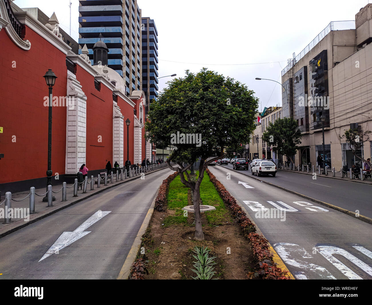 Avenida tacna lima hi-res stock photography and images - Alamy