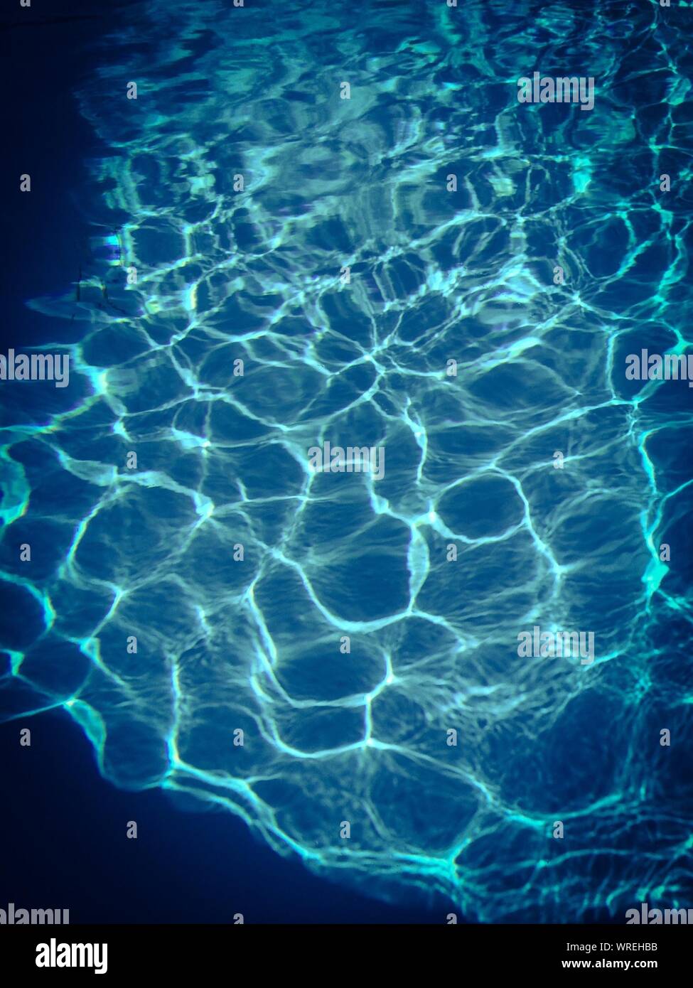 Light on water hi-res stock photography and images - Alamy