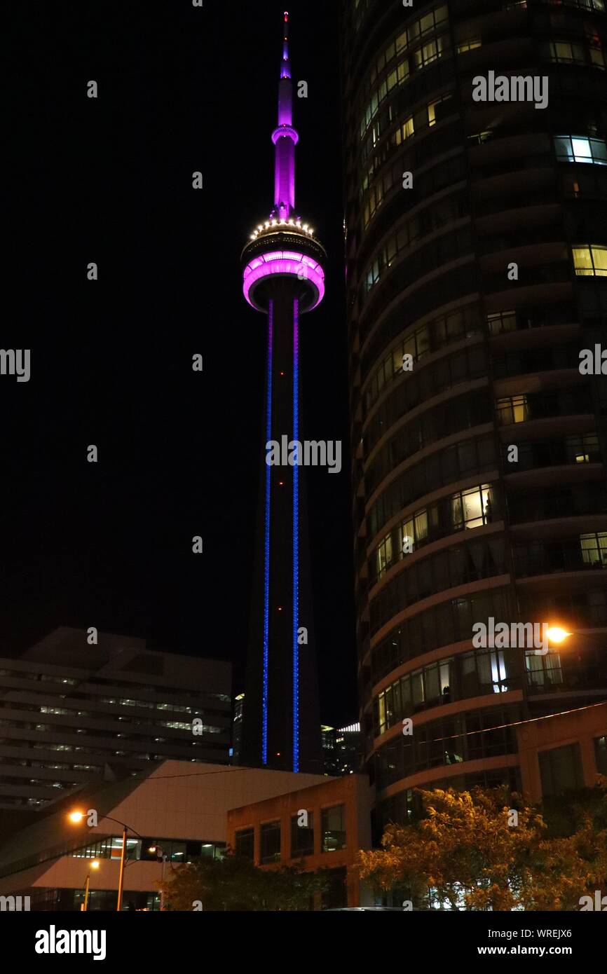 Toronto cn tower night hi-res stock photography and images - Alamy