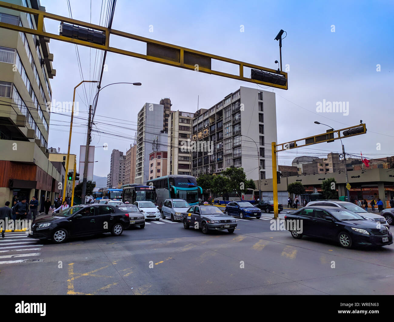 Avenida tacna lima hi-res stock photography and images - Alamy