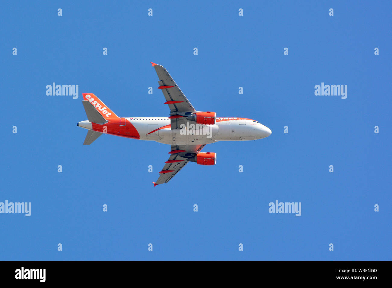 easyJet (is a British multinational low-cost airline group ...